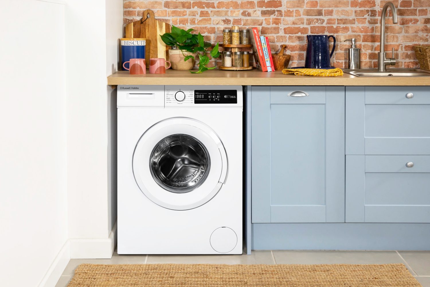 Russell Hobbs launches brand new Series laundry care range - ERT