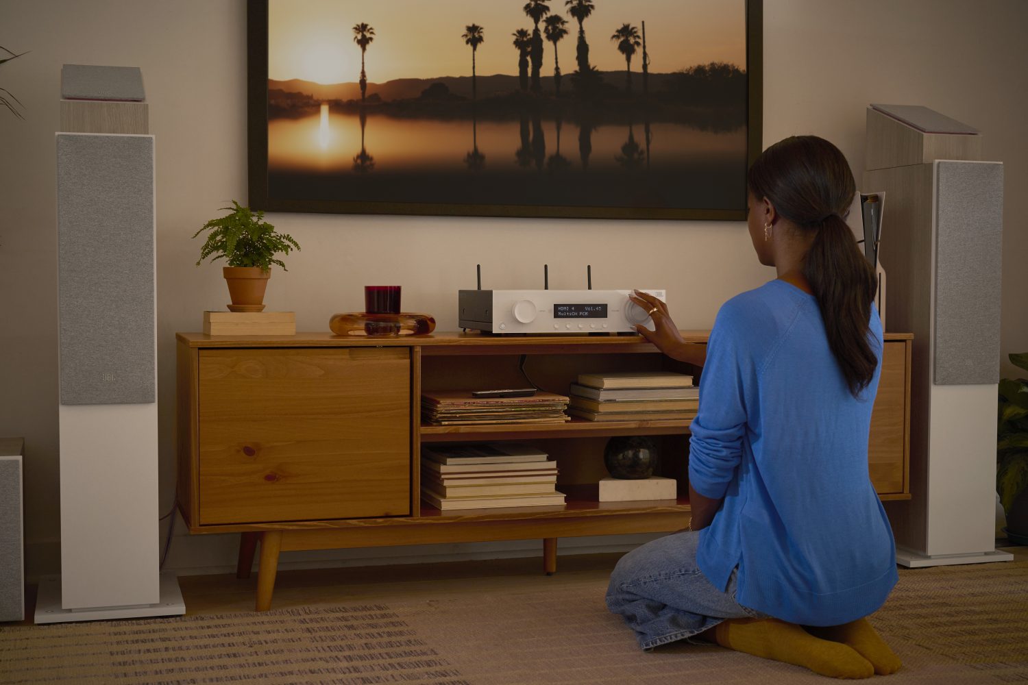 JBL reveals new AVRs and matching home theatre speaker series - ERT